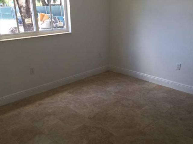 2 BR, 2 BA Apartment 231 W 79th Pl, Hialeah, FL 33014