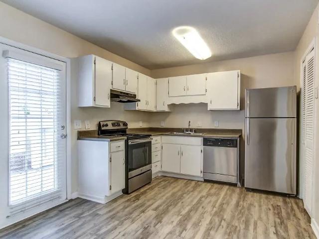 2 BR, 2 BA Apartment 2320 Canterwood Dr Unit 1510D, Wilmington, NC 28401