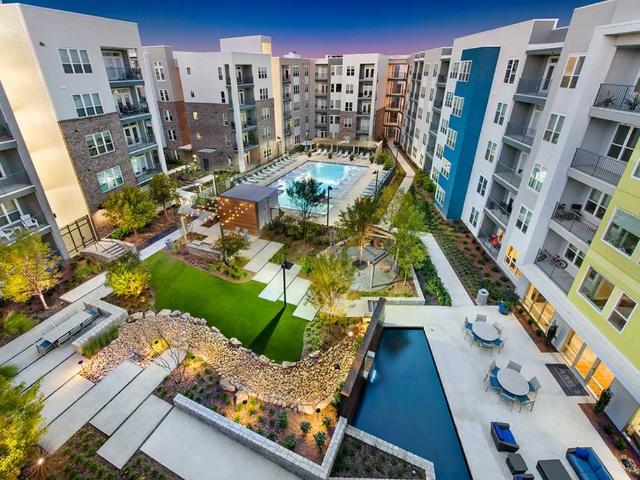 2 BR, 2 BA Apartment 2323 Piedmont Rd NE Unit 2407, Atlanta, GA 30324