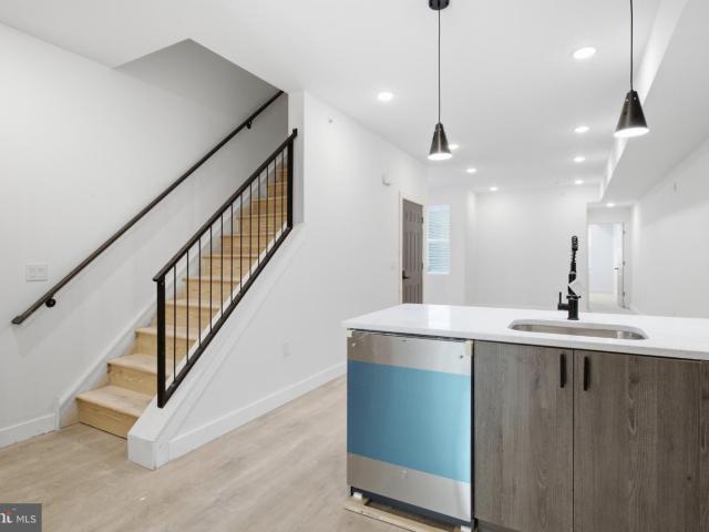 2 BR, 2 BA Apartment 2326 N 16th St, Philadelphia, PA 19132