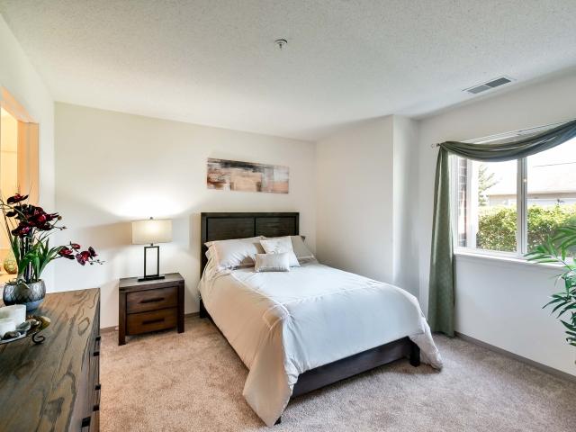 2 BR, 2 BA Apartment 2330 Samson Way Unit 2431 3D, Waukegan, IL 60087