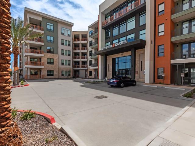 2 BR, 2 BA Apartment 2332 North 7th Street Unit 447, Phoenix, AZ 85006