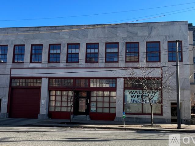 2 BR, 2 BA Apartment 2341 Carnegie Ave, Unit 502, Cleveland, OH 44115
