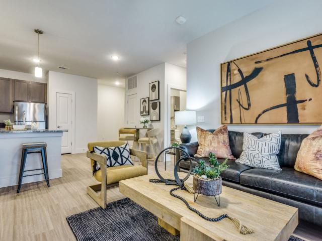 2 BR, 2 BA Apartment 2350 East Berry Street Unit 2106, Fort Worth, TX 76119