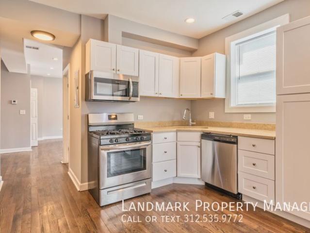 2 BR, 2 BA Apartment 2353 W 18th Pl Chicago, IL 60608