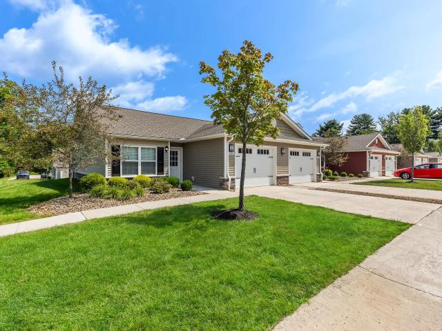 2 BR, 2 BA Apartment 235 Redwood Dr Unit 387, Newark, OH 43055