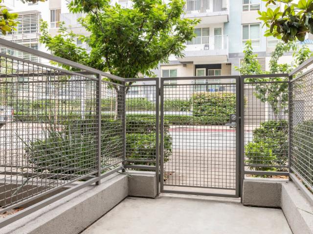 2 BR, 2 BA Apartment 235 San Pedro Street Unit 135, Los Angeles, CA 90012