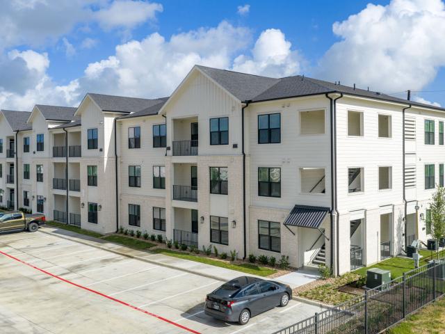 2 BR, 2 BA Apartment 23615 Kingsland Boulevard Unit 1302, Katy, TX 77494