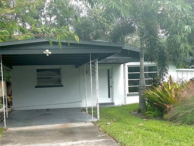 2 BR, 2 BA Apartment 2377 Main Street, Sarasota, FL 34237