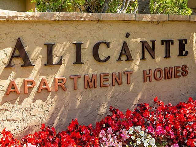 2 BR, 2 BA Apartment 2385 Caringa Way Unit 75 G, Carlsbad, CA 92009
