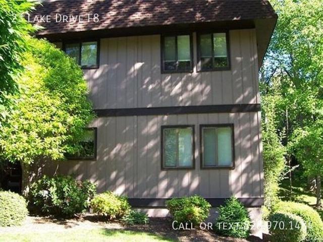 2 BR, 2 BA Apartment 23 Lake Drive F8, Hendersonville, NC 28739