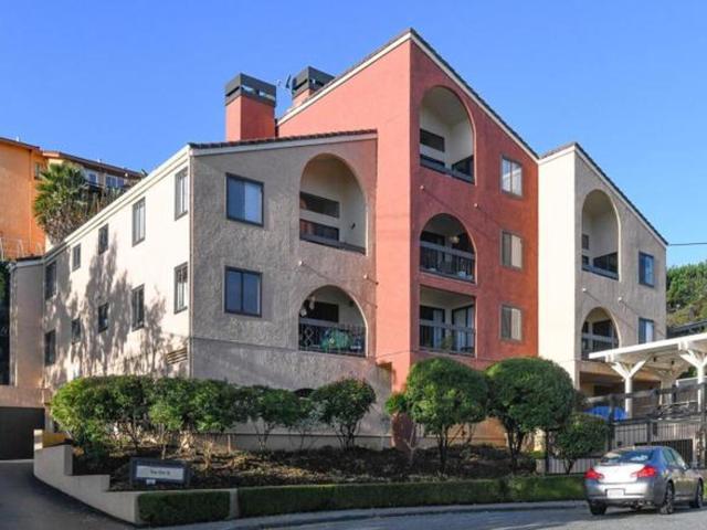 2 BR, 2 BA Apartment 2 Elm Street, San Carlos, CA 94070