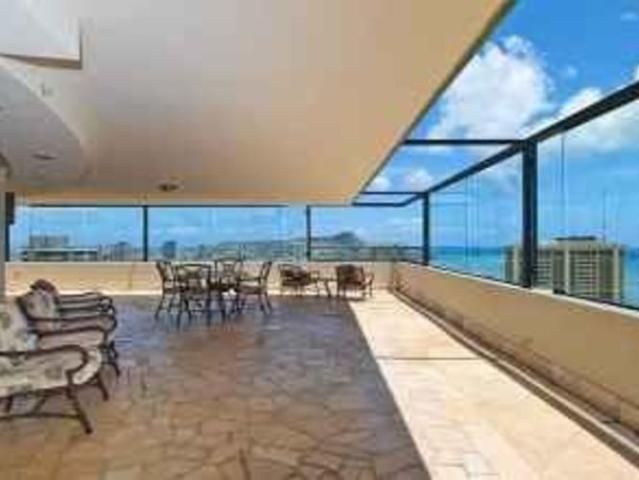 2 BR, 2 BA Apartment 343 Hobron Ln, Unit 3204, Honolulu, HI 96815
