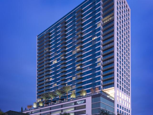 2 BR, 2 BA Apartment 3400 Montrose Blvd Unit 1906, Houston, TX 77006