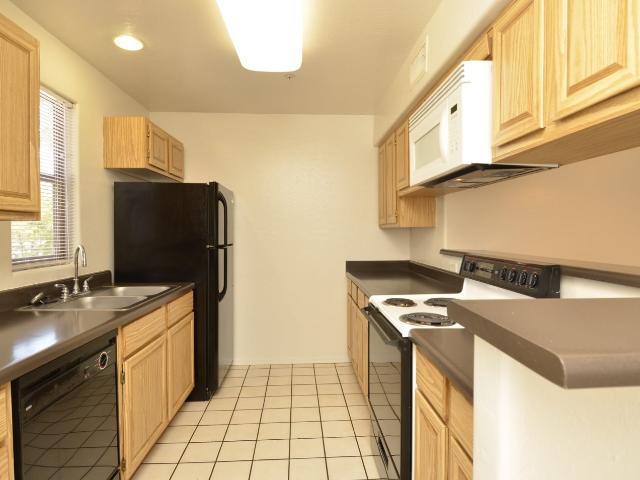 2 BR, 2 BA Apartment 3402 N. 64th Pl Unit 202, Scottsdale, AZ 85251