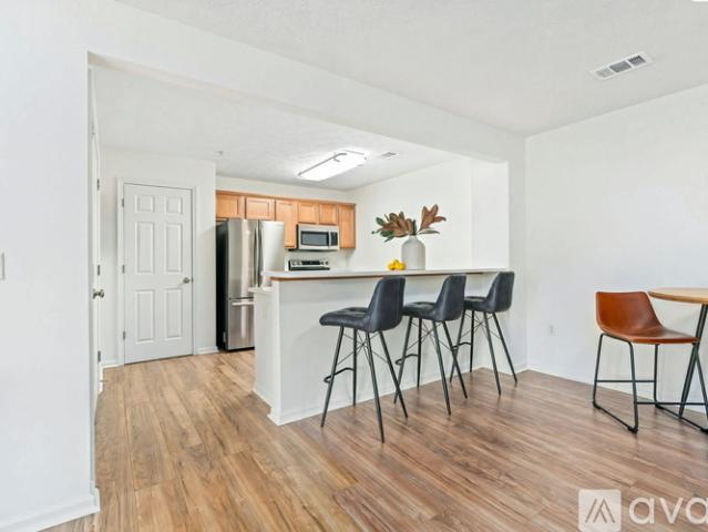 2 BR, 2 BA Apartment 340 N Donahue Dr, Unit A103, Auburn, AL 36832