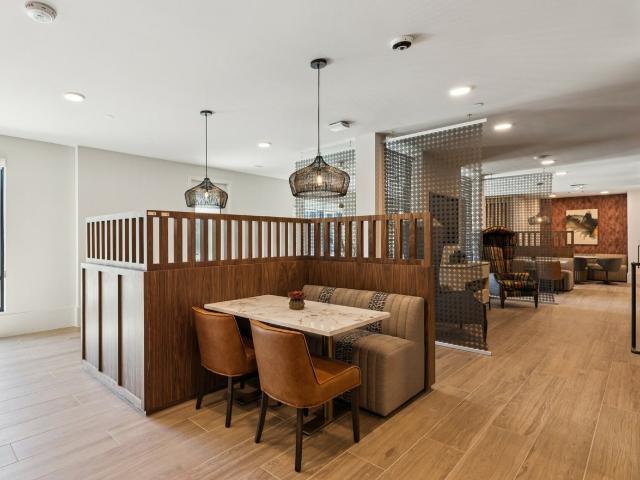 2 BR, 2 BA Apartment 3421 North Freeway Boulevard Unit 1222, Sacramento, CA 95834