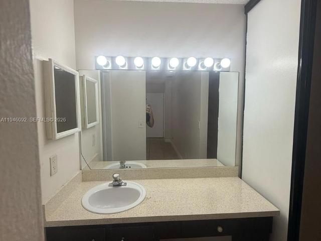 2 BR, 2 BA Apartment 3439 Cocoplum Circle, Coconut Creek, FL 33063