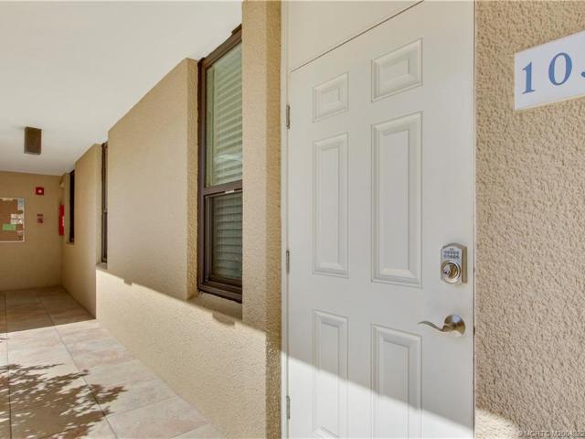 2 BR, 2 BA Apartment 3442 Northeast Causeway Boulevard, Jensen Beach, FL 34957