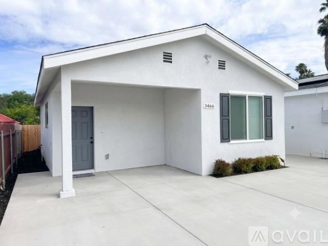 2 BR, 2 BA Apartment 3466 Washington St, Unit 3466, Riverside, CA 92504