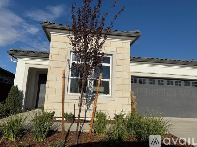 2 BR, 2 BA Apartment 3472 Panorama Drive, Folsom, CA 95630