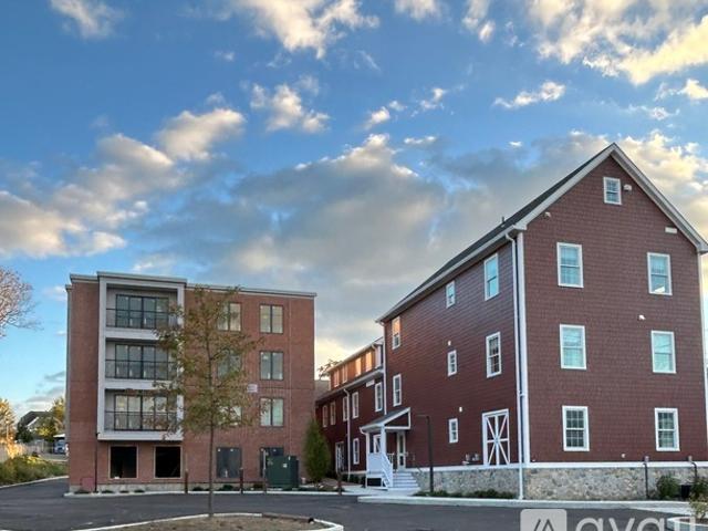 2 BR, 2 BA Apartment 34 Bailey Ave, Unit 207, Ridgefield, CT 06877