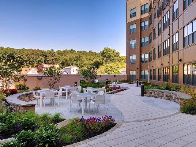 2 BR, 2 BA Apartment 34 Valley Rd Unit 36 623, Montclair, NJ 07042
