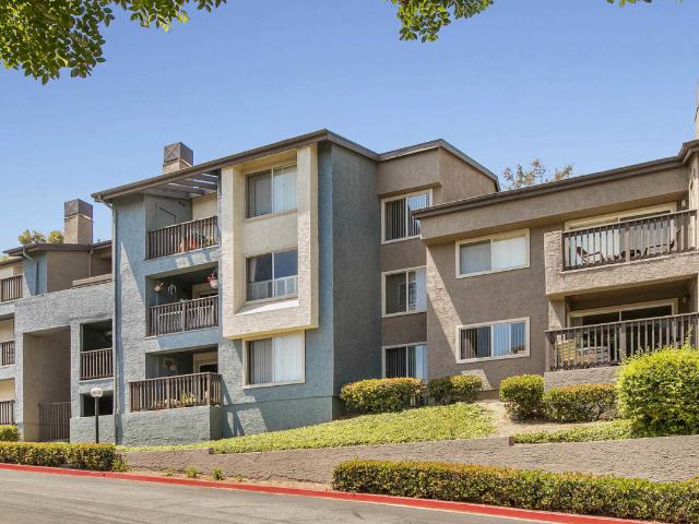 2 BR, 2 BA Apartment 3500 Hathaway Avenue Unit 467, Long Beach, CA 90815