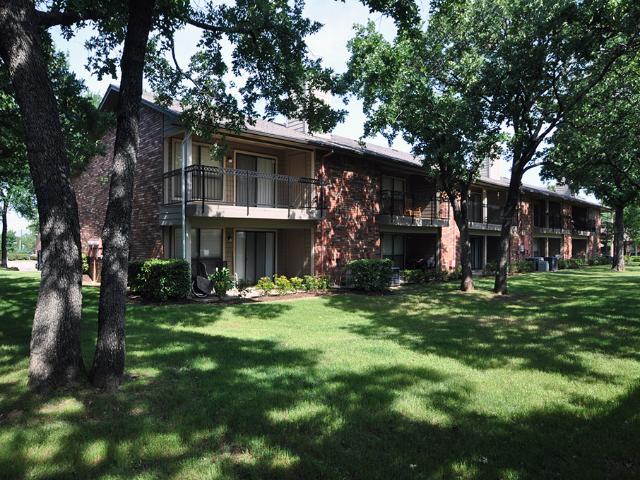 2 BR, 2 BA Apartment 3501 Timberline Dr Unit 2103, Grapevine, TX 76051