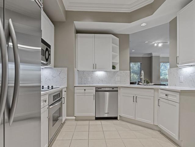 2 BR, 2 BA Apartment 3506 Fairmount St #312, Dallas, TX 75219