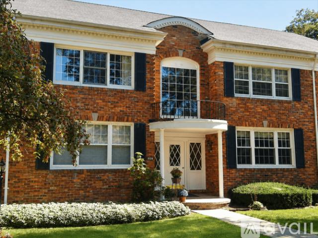 2 BR, 2 BA Apartment 350 Billingsgate Ct, Unit C, Bloomfield Hills, MI 48301