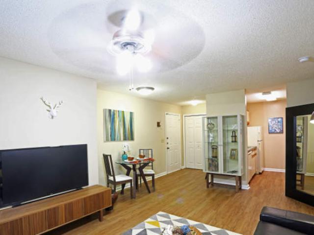 2 BR, 2 BA Apartment 3516 Grand Cayman Dr, Tampa, FL 33614