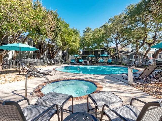 2 BR, 2 BA Apartment 3517 North Hills Drive Unit R204, Austin, TX 78731