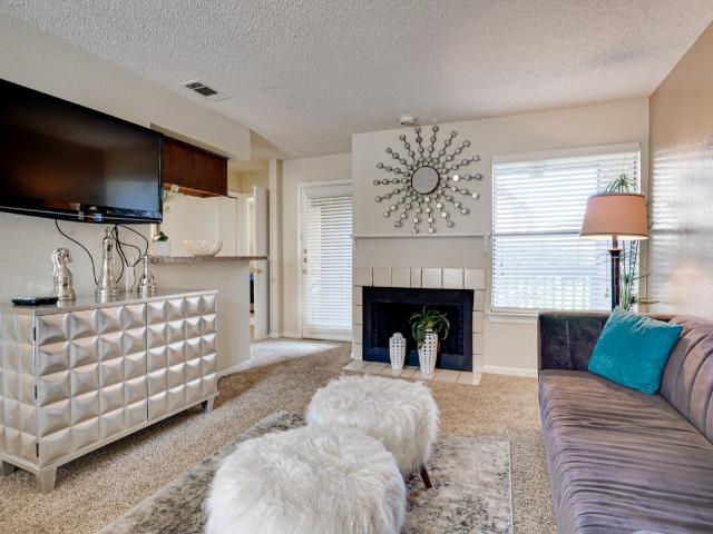 2 BR, 2 BA Apartment 3541 West Northgate Drive Unit 0308, Irving, TX 75062