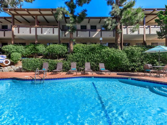 2 BR, 2 BA Apartment 3553 Emerald Street Unit 107, Torrance, CA 90503
