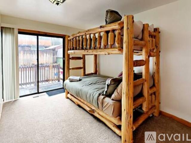 2 BR, 2 BA Apartment 3592 Bill Avenue, South Lake Tahoe, CA 96150