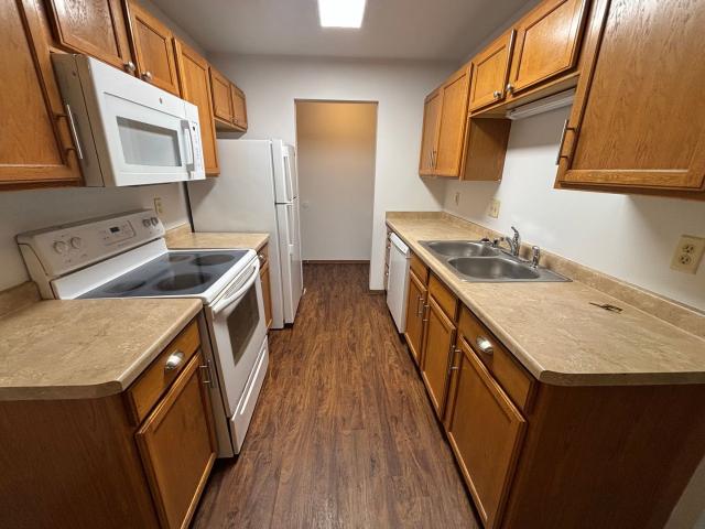 2 BR, 2 BA Apartment 35 Hart Road, Sun Prairie, WI 53590