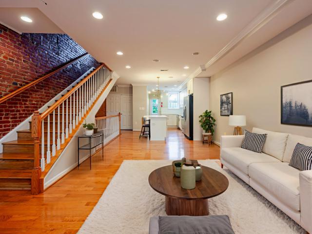 2 BR, 2 BA Apartment 35 Rhode Island Ave NW, Washington, DC 20001