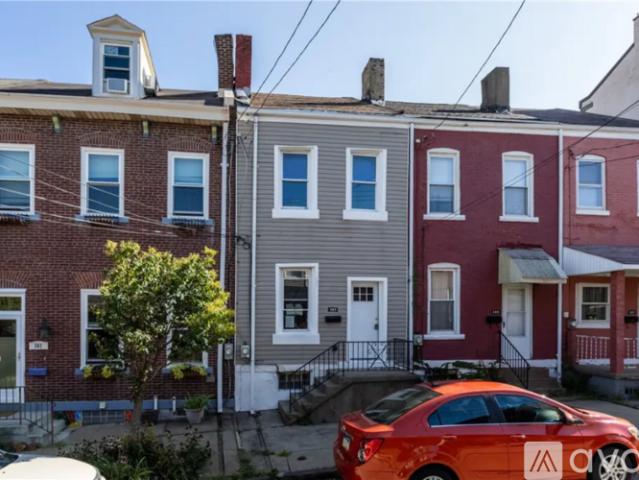 2 BR, 2 BA Apartment 363 44th St, Pittsburgh, PA 15201