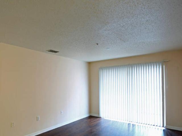 2 BR, 2 BA Apartment 3605 Landing Way Dr, Tampa, FL 33624