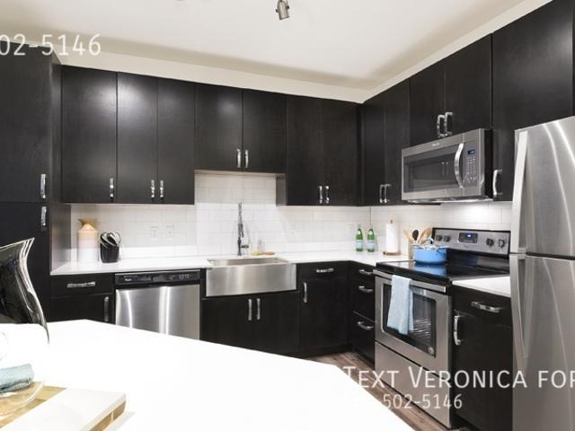2 BR, 2 BA Apartment 3607 S. Lamar Blvd, Austin, TX 78704