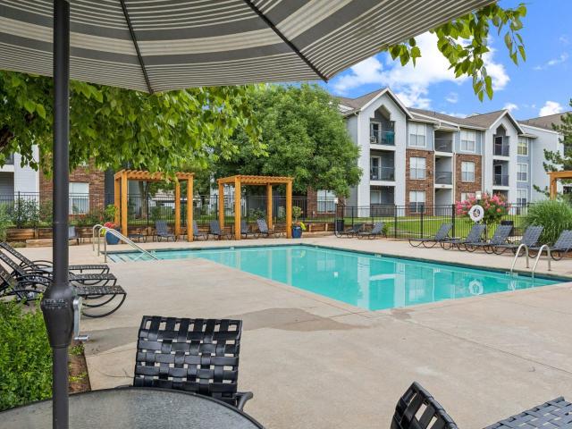 2 BR, 2 BA Apartment 360 N Pebble Creek Ter Unit 450 450 304, Mustang, OK 73064