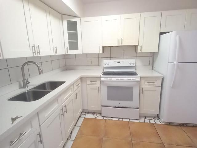 2 BR, 2 BA Apartment 3610 Northwest 21st Street, Lauderdale Lakes, FL 33311