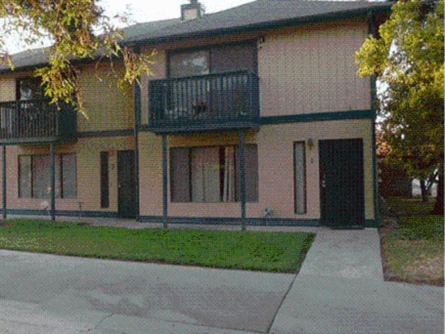 2 BR, 2 BA Apartment 361 North Capitola Court, Unit 1, Porterville, CA 93257