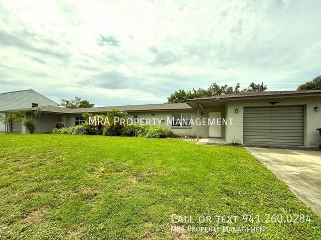 2 BR, 2 BA Apartment 362 Briarwood Rd, Venice, FL 34293