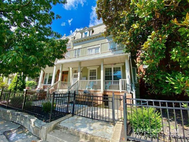 2 BR, 2 BA Apartment 3646 New Hampshire Avenue NW, Washington, DC 20010