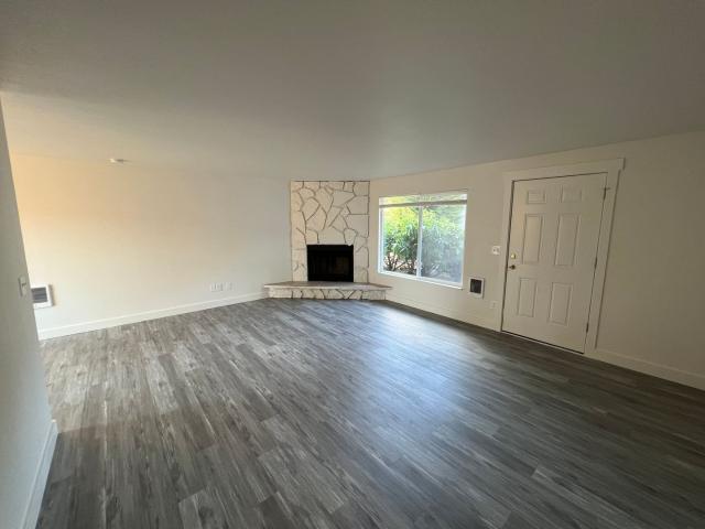 2 BR, 2 BA Apartment 3648 SE 108th Ave Portland, OR 97266