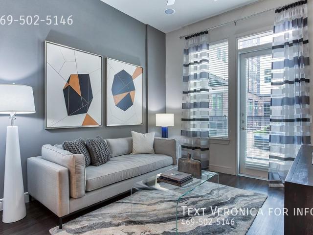 2 BR, 2 BA Apartment 3663 Cedar Springs Rd, Dallas, TX 75219
