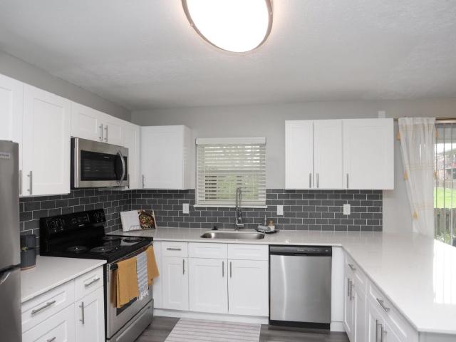 2 BR, 2 BA Apartment 3685 St Thomas Blvd Unit 7424BA, Indianapolis, IN 46214