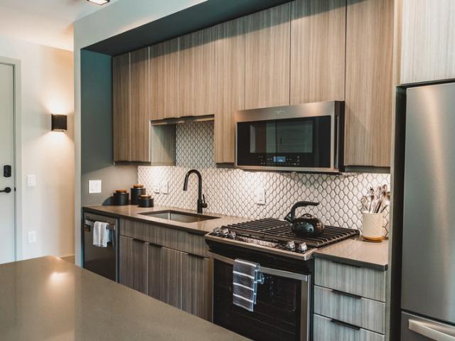 2 BR, 2 BA Apartment 3699 Lenox Road NE Unit 0521, Atlanta, GA 30305